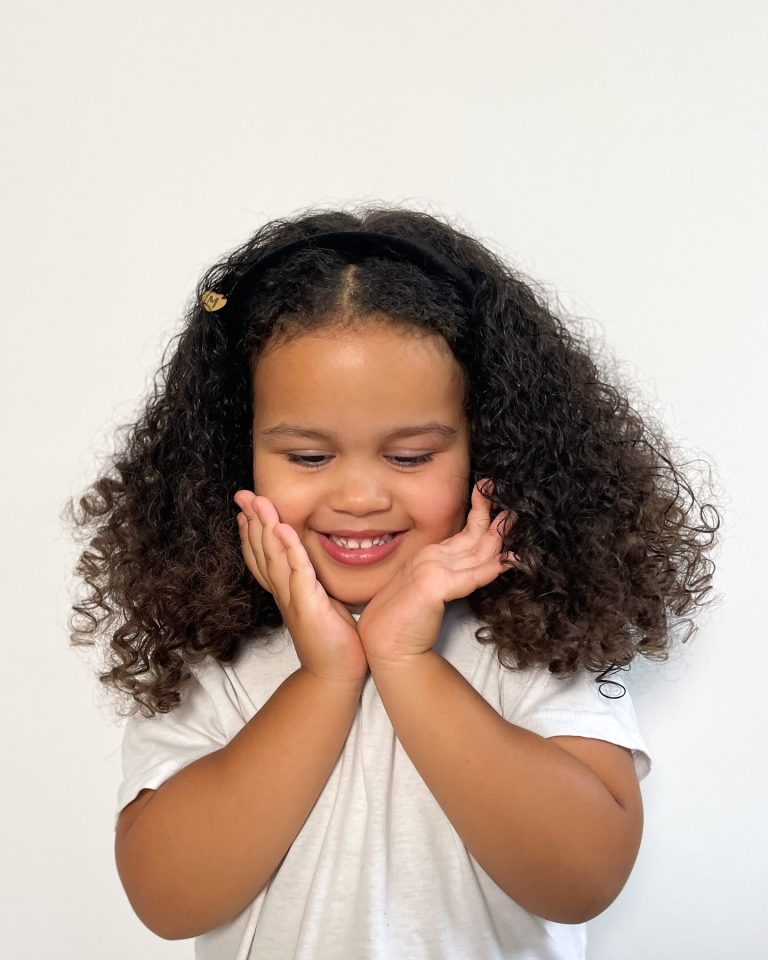 30+ Adorable Curly Haircuts for Kids Girls – HairyDiary