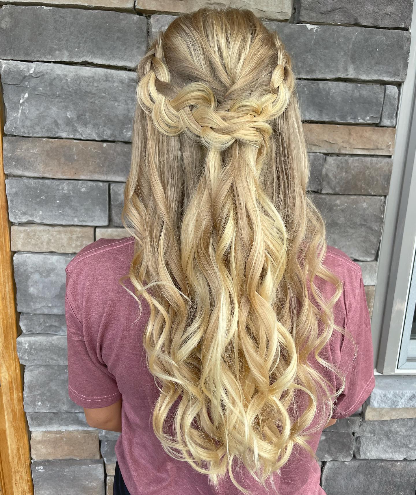 25+ Stunning Bridesmaid Updo Hairstyles for Long Hair – HairyDiary